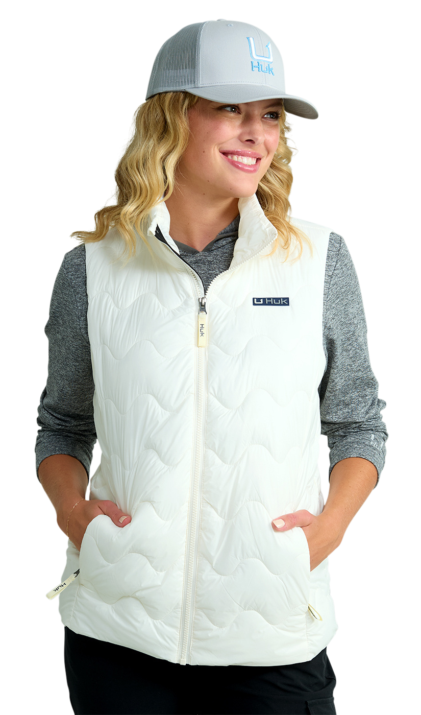 Huk Wave Vest for Ladies | Bass Pro Shops